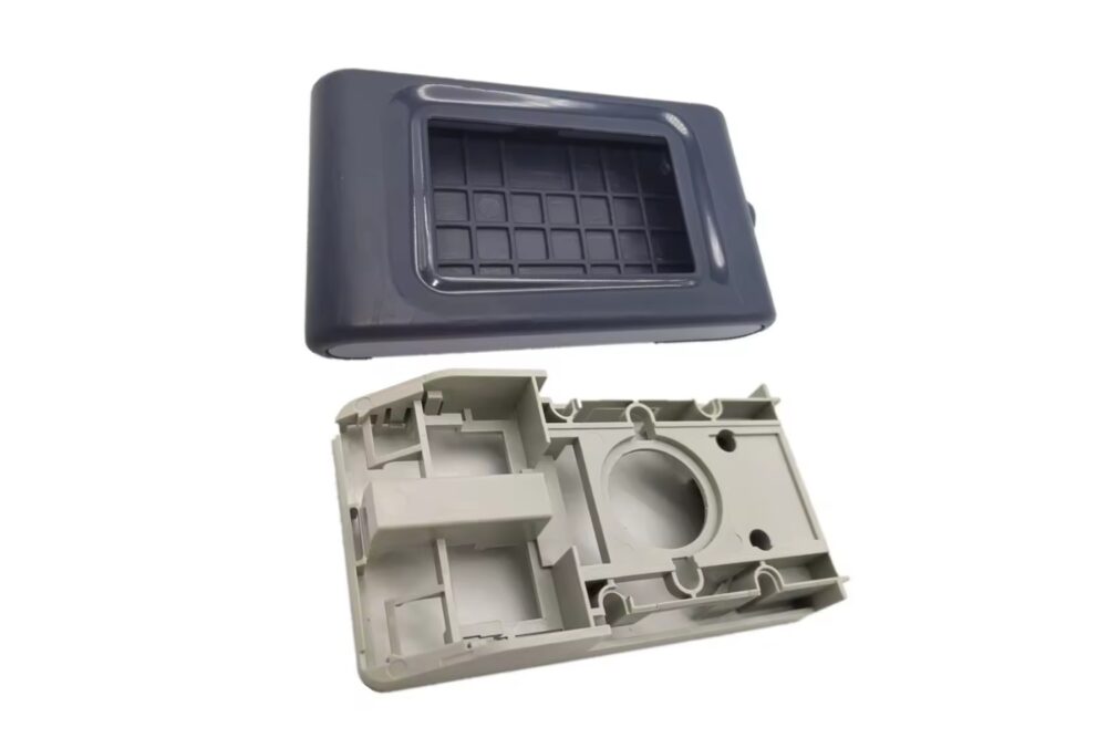 Fabricator of custom plastic molds for design of special plastic OEM ...