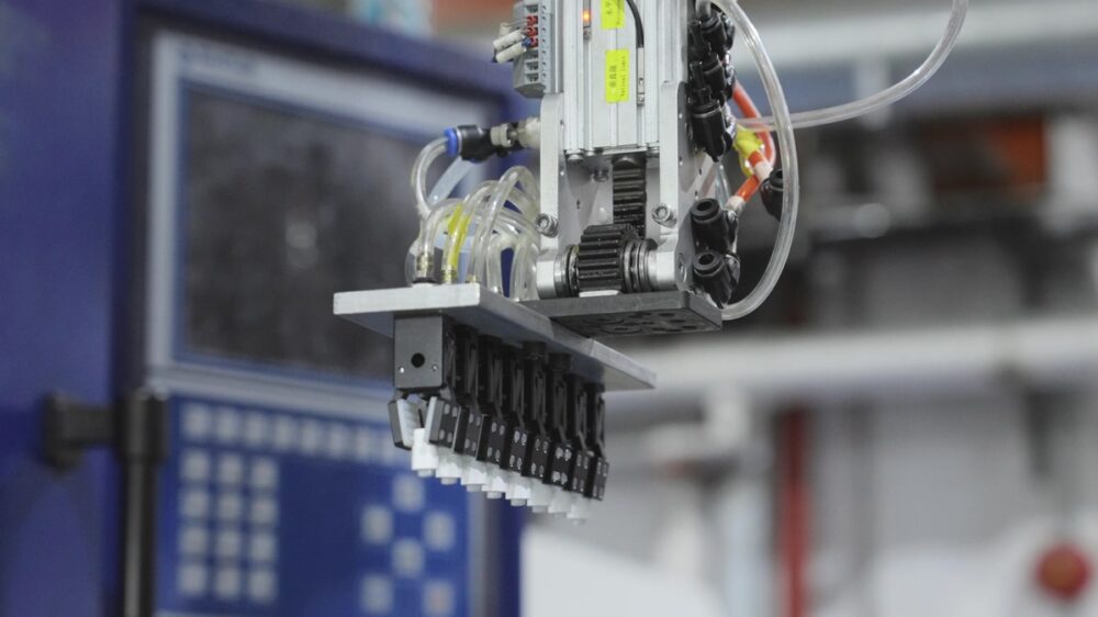 What is Nano-injection Molding technology, and why is it so popular now ...